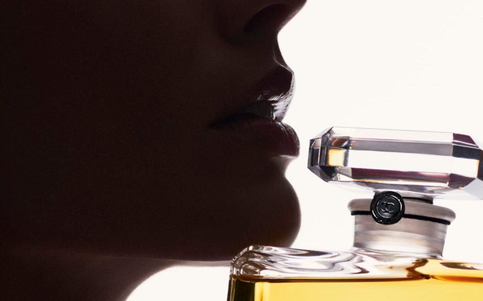 Margot Robbie, nueva embajadora del clásico perfume N°5 de Chanel